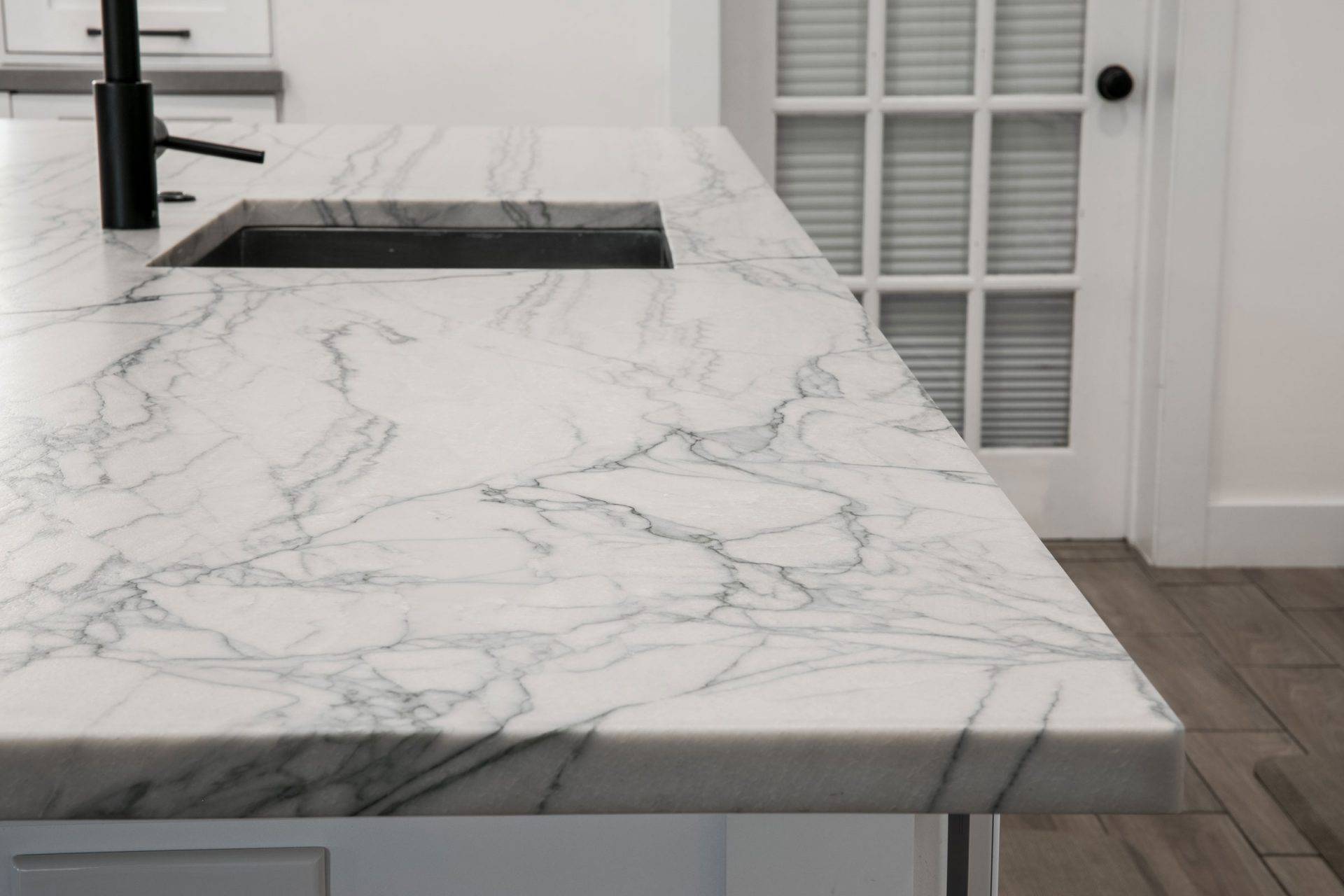 Giotto White Kitchen – Primestones® Granite, Quartz, Marble